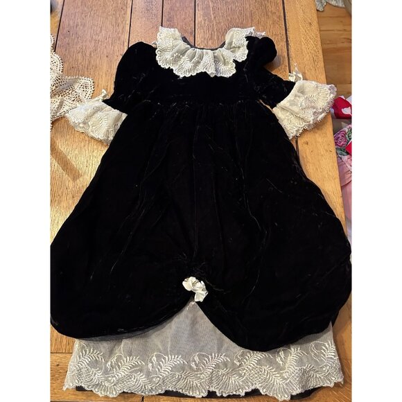 Sarah Kent | Dresses | Vintage Sarah Kent Girls Dress Sz6 Black Velour ...